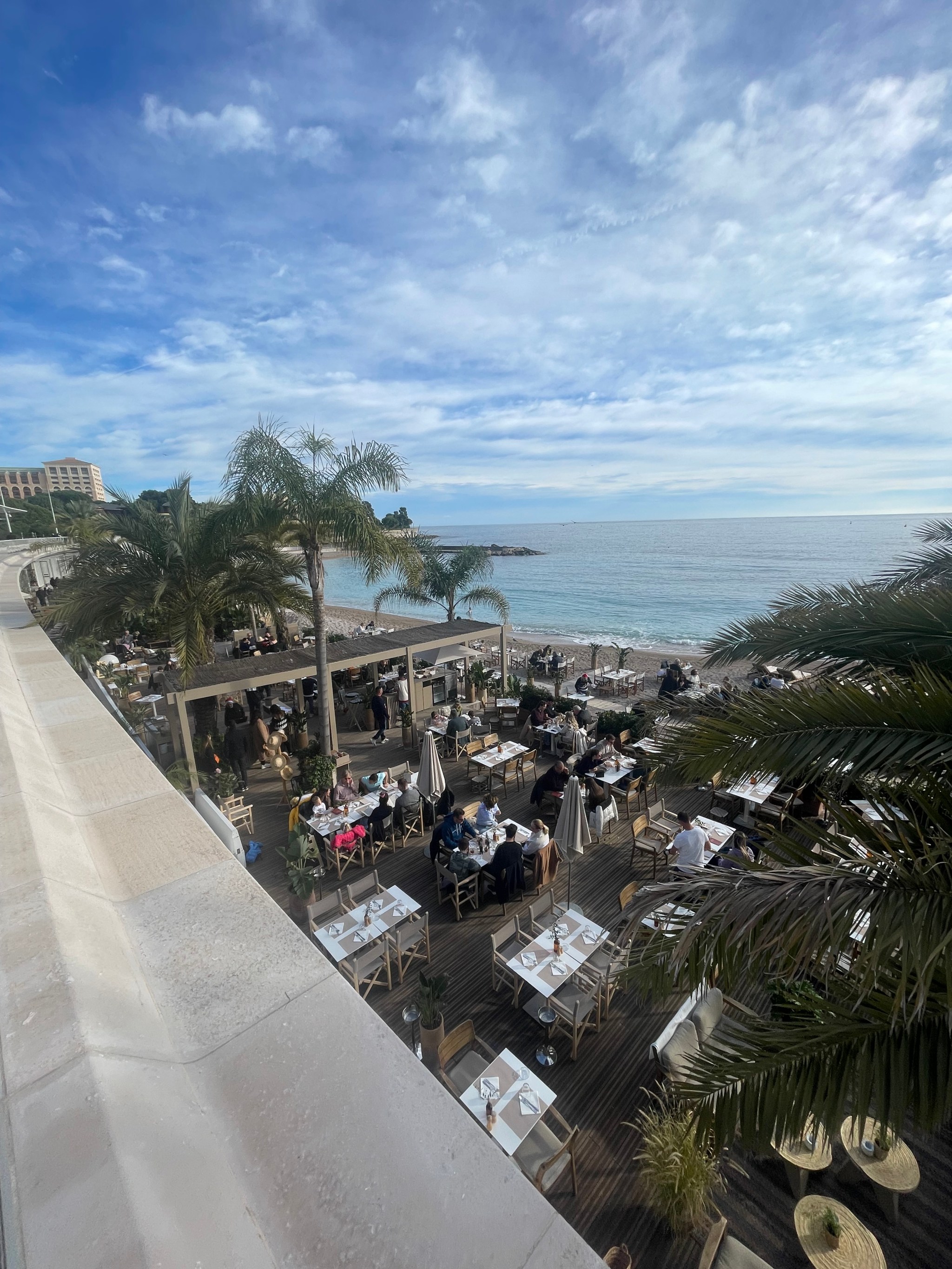 La Note Bleue à Monaco : 5 Raisons de Tomber Sous le Charme de Ce Lieu Unique en Bord de Mer ...